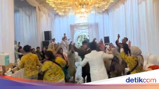 Pernikahan Viral Kebanjiran Pengantin Hingga Tamunya Santai Malah Joget