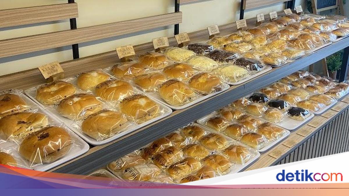 Makan Roti Jadul Enak di 5 Bakery di Gading Serpong