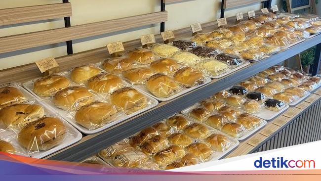 Makan Roti Jadul Enak di 5 Bakery di Gading Serpong