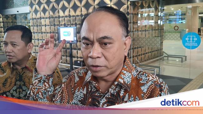 Budi Arie soal Partai Super Tbk yang Dibahas dengan Jokowi: Tunggu Aja