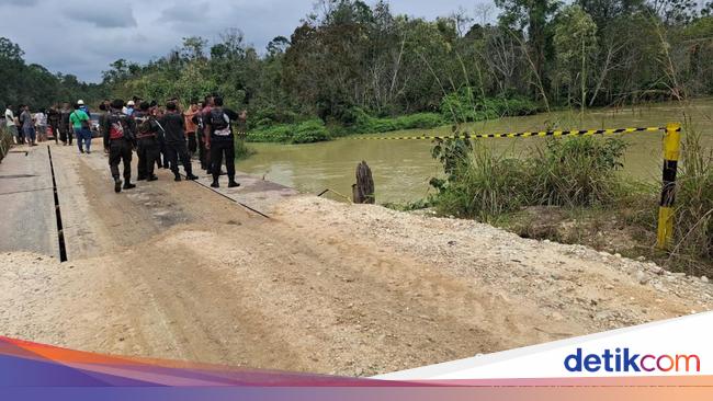 12 Orang Tewas Usai Truk Terjun ke Sungai di Pelalawan Riau