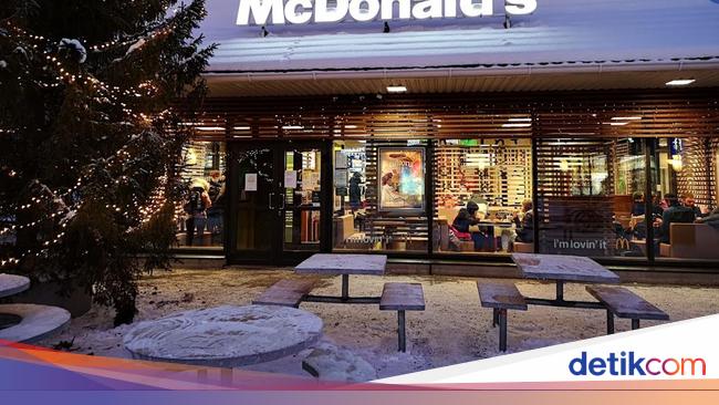 Keren! Di Gerai McDonald's Paling Utara Dunia, Bisa Lihat Aurora!