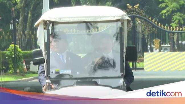 Momen Prabowo, Jokowi, SBY Bareng Naik Mobil Golf di Peluncuran Danantara