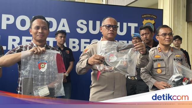 6 Fakta Terkini Sopir Taksi Online di Deli Serdang Tewas Dibunuh Penumpang 6 Fakta Terkini Sopir Taksi Online di Deli Serdang Tewas Dibunuh Penumpang