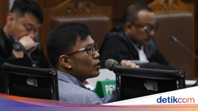 Ronald Tannur Bantah Pacaran dengan Dini Sera