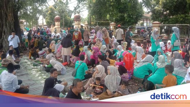 Gelar Munggahan Sambut Ramadan, Warga Padati Alun-alun Menes Pandeglang