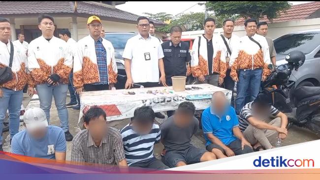 Polisi Gerebek Narkoba di 15 Ulu Palembang, Bandar dan Pemakai Diringkus