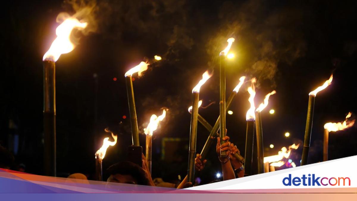 Tradisi Pawai Obor 1 Muharram: Ini Sejarah, Makna, dan Hukumnya dalam Islam