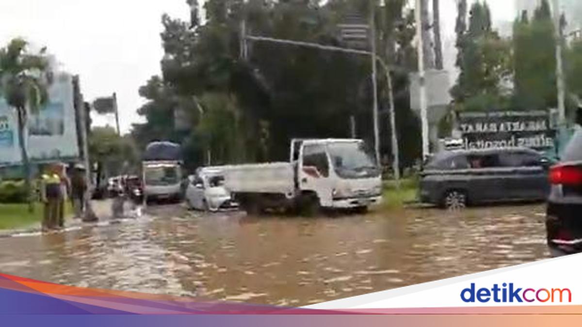 Banjir di Jakbar, Jalan Daan Mogot dan Kedoya Tergenang
