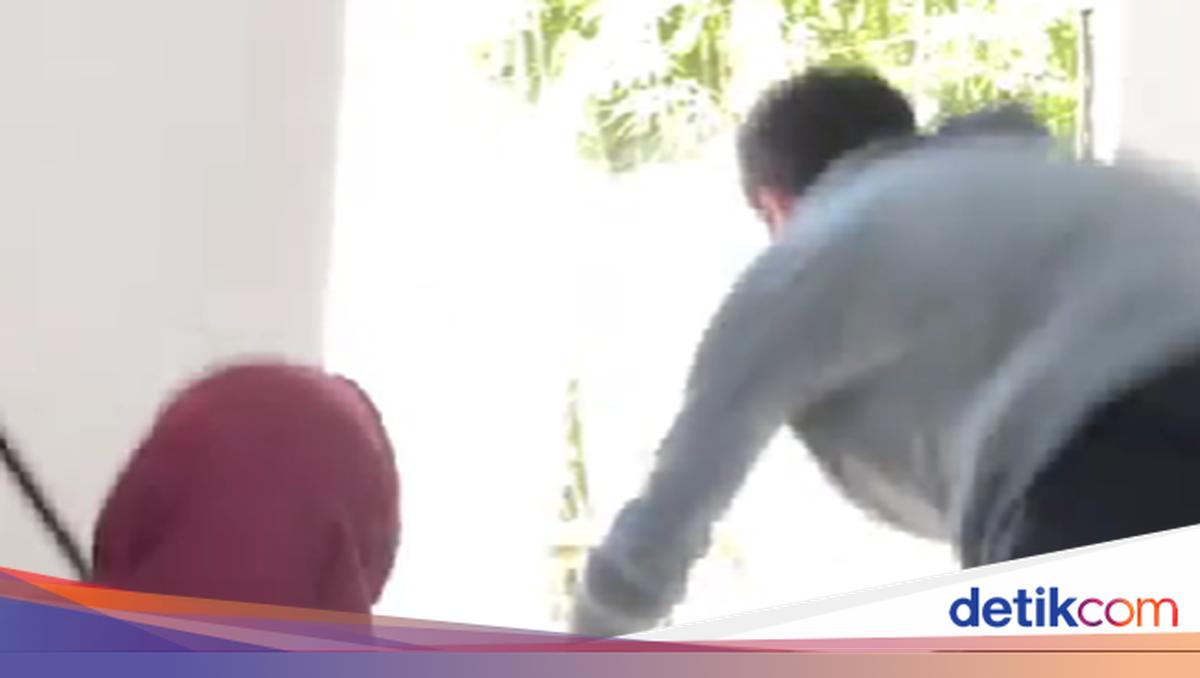 Viral Pasutri Mau Pasang Gorden Jendela Rumah, Endingnya Bikin Shock