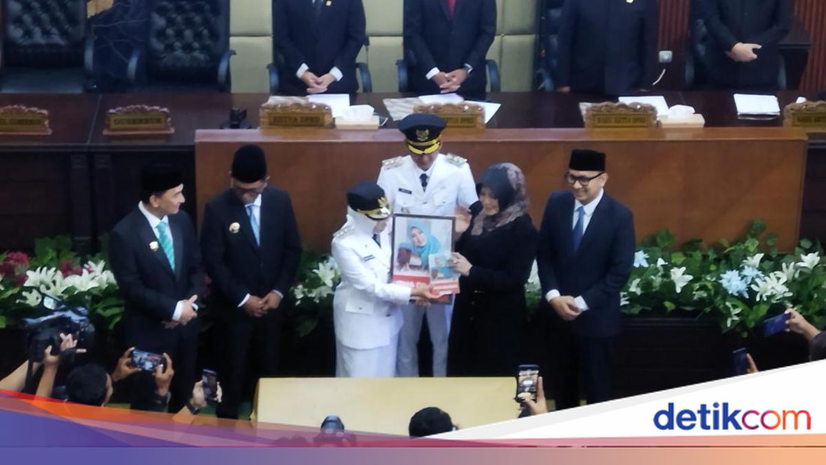 Raden Dewi Jalani Sertijab Bupati Pandeglang dari Irna Narulita