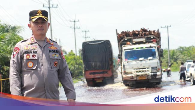 Jalintim di Pelalawan Mulai Terendam Banjir, Polisi Pastikan Masih Aman Dilalui