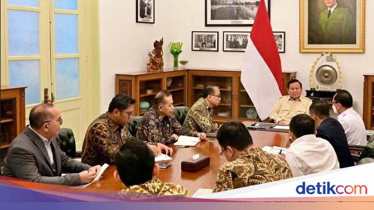 Budi Arie-Tito Bertemu Prabowo di Istana Pagi Ini