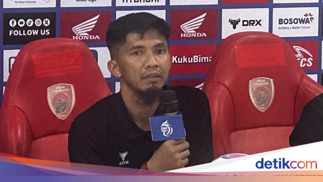Asisten Pelatih PSM Ngaku Formasi Nermin-Balotelli Gagal Saat Lawan Persebaya
