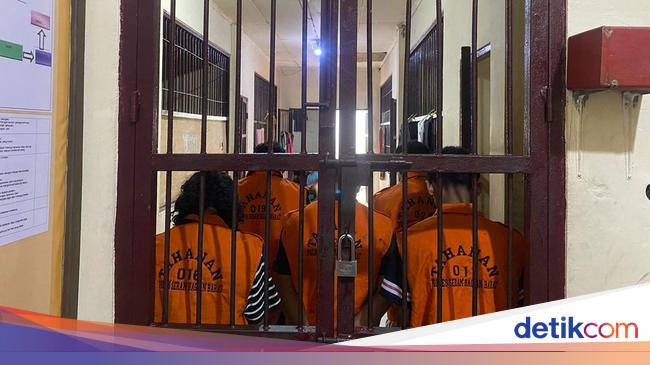 Pria Tewas Picu Bentrok Warga di Seram Bagian Barat Ternyata Dibunuh Pria Tewas Picu Bentrok Warga di Seram Bagian Barat Ternyata Dibunuh