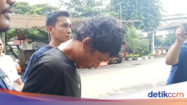 Polisi Sita Senapan Angin-Motor dari Pembunuh Ibu dan Anak di Jakbar Polisi Sita Senapan Angin-Motor dari Pembunuh Ibu dan Anak di Jakbar