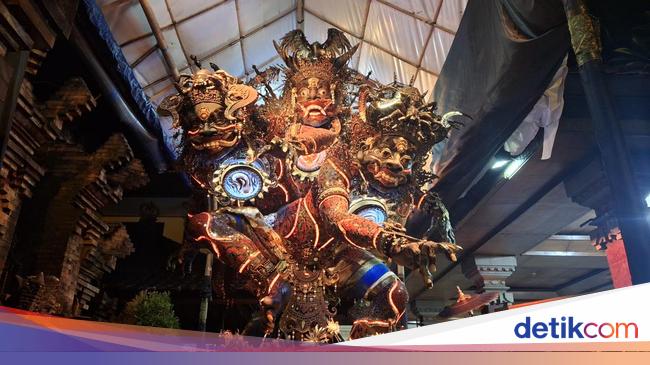Akar Tradisi, Proses Pembuatan, Makna, hingga Tantangan Ogoh-Ogoh di Bali