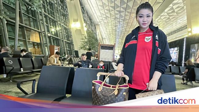 Fitri Carlina Ternyata Jago Masak Klepon hingga Sirloin Steak