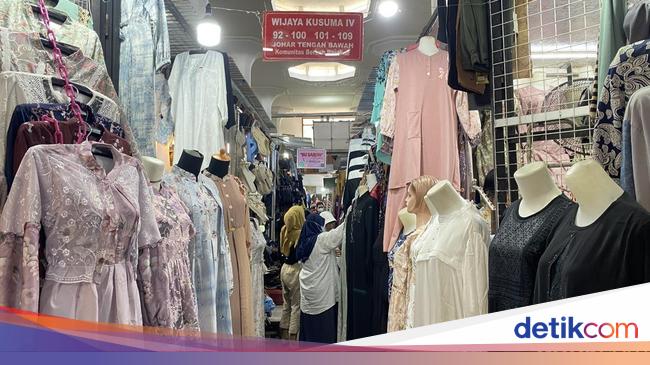 Pasar Johar Semarang Mulai Ramai Jelang Lebaran