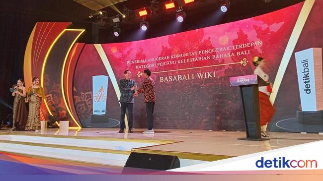 BASAbali Wiki Raih Penghargaan Pejuang Kelestarian Bahasa Bali