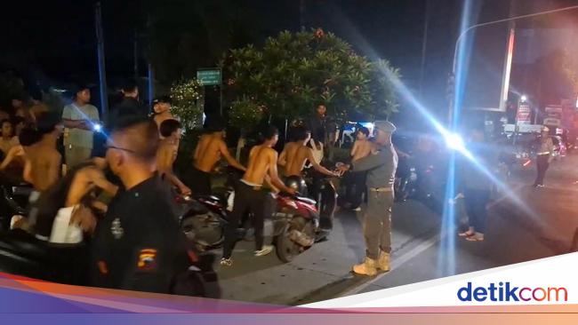 Polrestabes Semarang Amankan 278 Anggota Kreak Nyalakan Kembang Api di Jalan