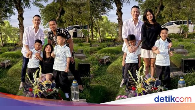 Momen Kompak Samuel Rizal dan Anggi Pratama Ziarahi Makam Stevie Agnecya