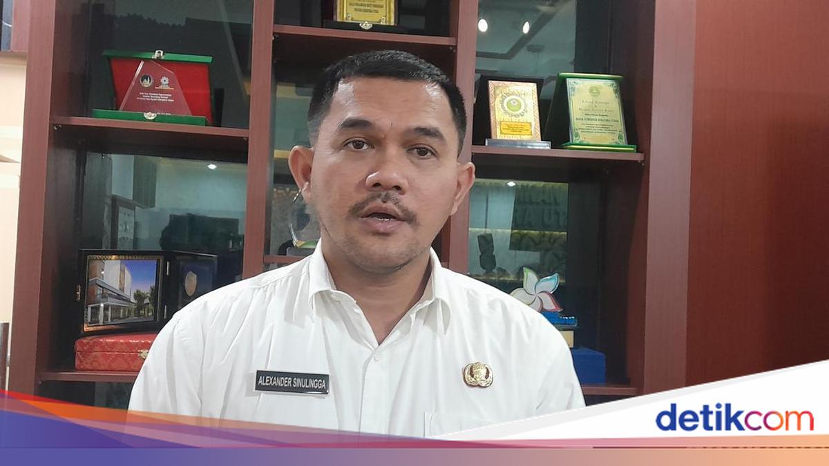 Kadisdik Bakal Sanksi Kepsek SMA 4 Medan yang Kutip Uang Pensiun Guru ...