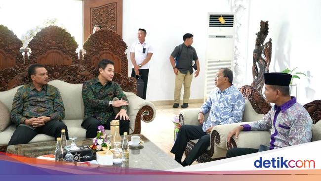 Kapolda Bali Hadiri Open House di Kediaman Pangdam IX/Udayana