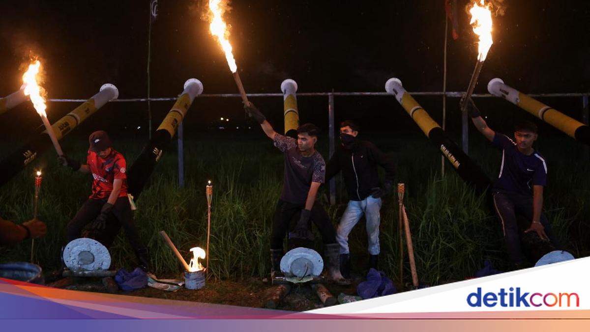 Tradisi Tembak Meriam Malaysia Meriahkan Perayaan Idul Fitri