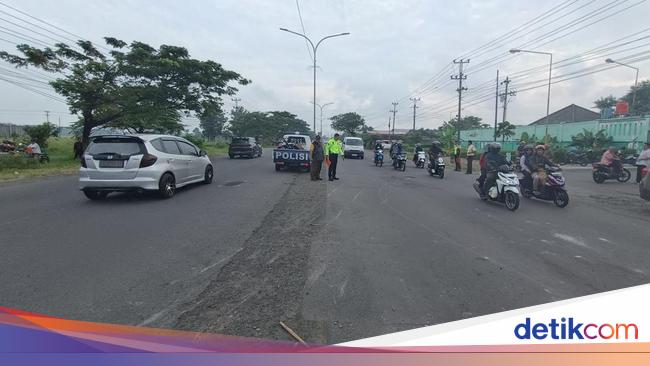 Kecelakaan Karambol Libatkan 5 Kendaraan di Karanganyar