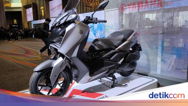 Harganya Turun Rp 10 Juta! Begini Spesifikasi Yamaha XMax Terbaru