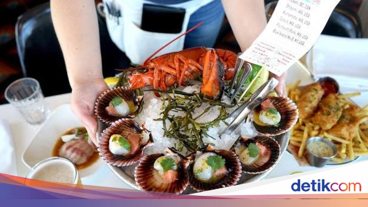 Pesan Makanan Paling Mahal, Pria Ini Minta Tagihannya Dibagi Rata