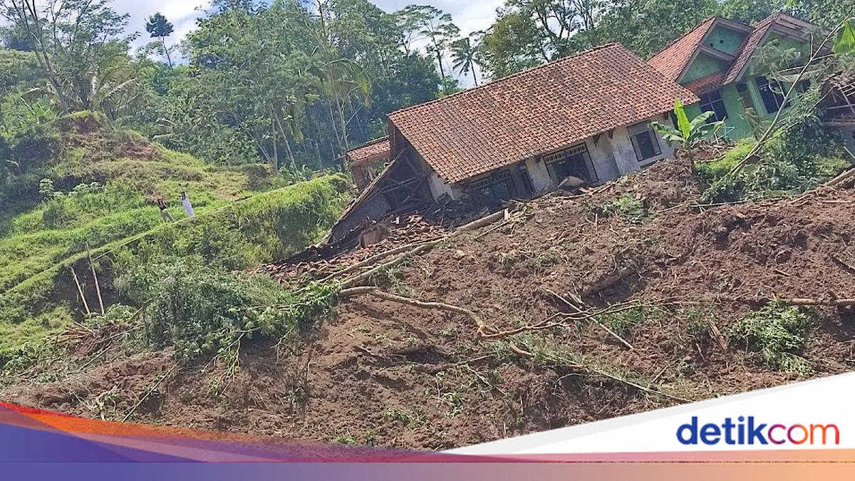 Trauma Warga Ciamis Dihantui Pergeseran Tanah di Panawangan