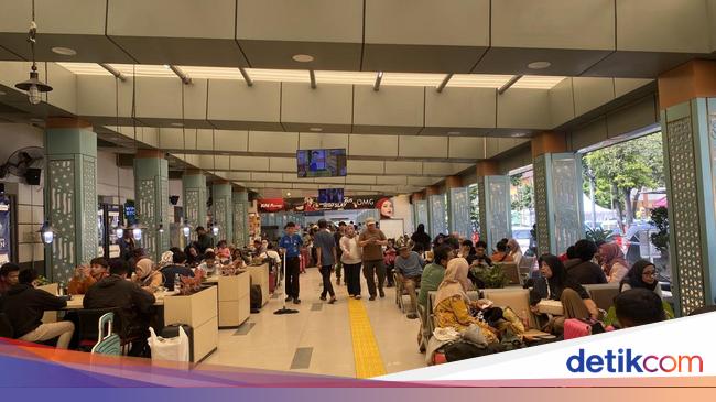 Hari Terakhir Cuti Lebaran, Begini Kondisi Stasiun Pasar Senen