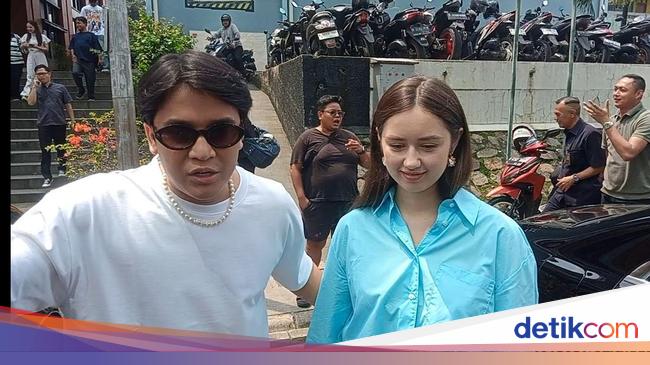 Ungkapan Kebahagiaan Vika Kolesnaya Usai Dilamar Billy Syahputra