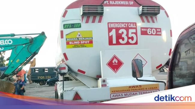 Pertamina Pecat 2 Awak Mobil Tangki Buntut Pertalite Campur Air di SPBU ...