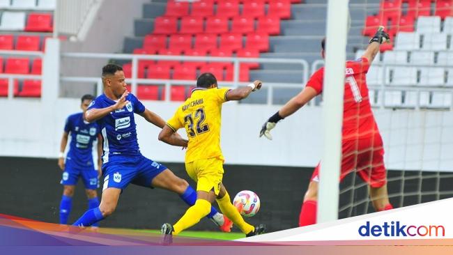 PSIS Vs Persik Sama Kuat 0-0 di Babak Pertama