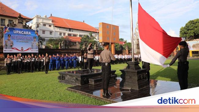 Polda Bali Gelar Upacara Hari Kesadaran Nasional