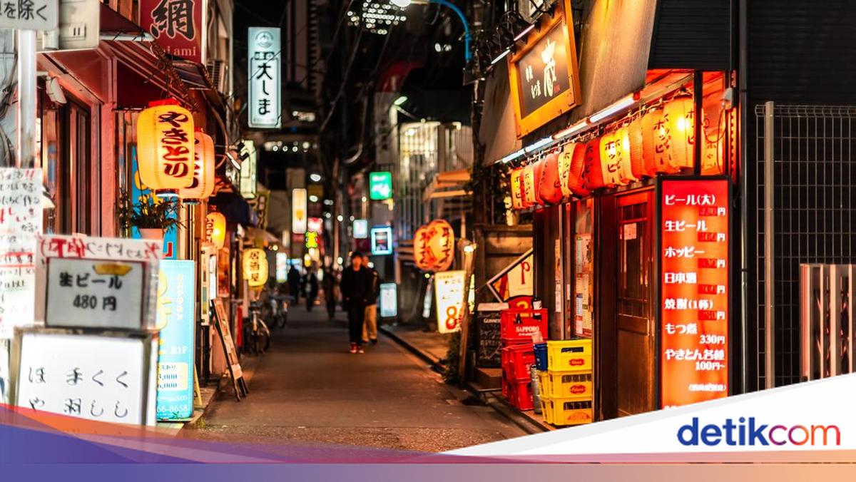 Malam di Taman Okubo, Waktunya PSK Jepang Berburu Turis Asing