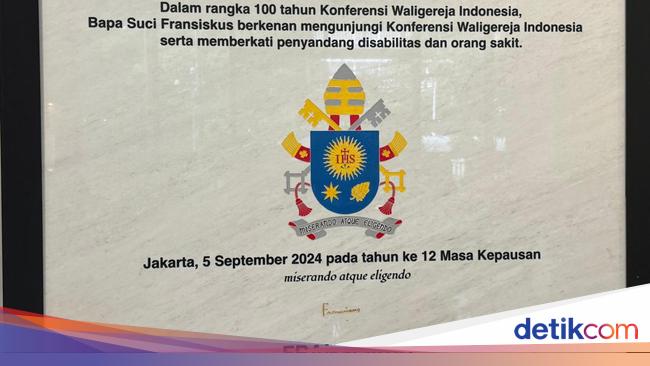 KWI Kenang Tanda Tangan Kecil Paus Fransiskus saat di Jakarta, Ini Maknanya