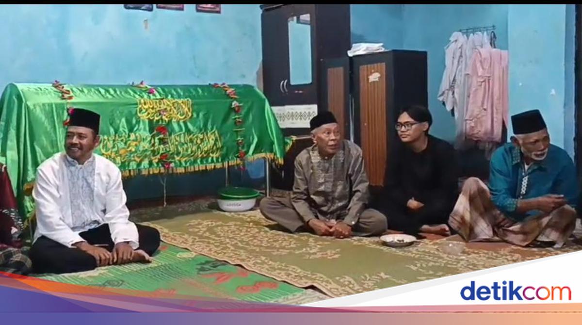 Mbok Yem Meninggal, Siapa Penerus Penjaga Warung di Puncak Lawu?