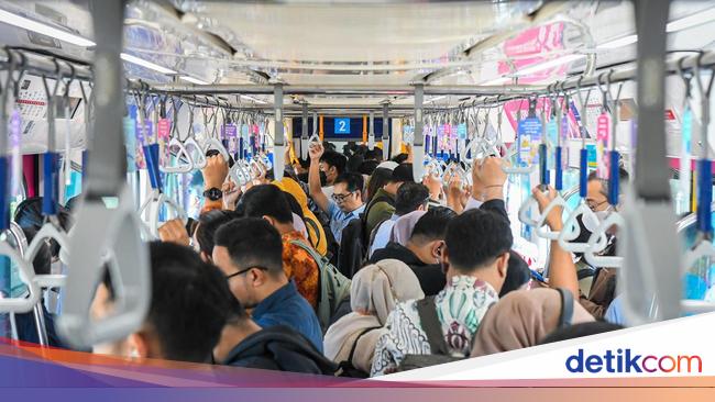 Karyawan Swasta Diusulkan Wajib Naik Transportasi Umum Setiap Rabu