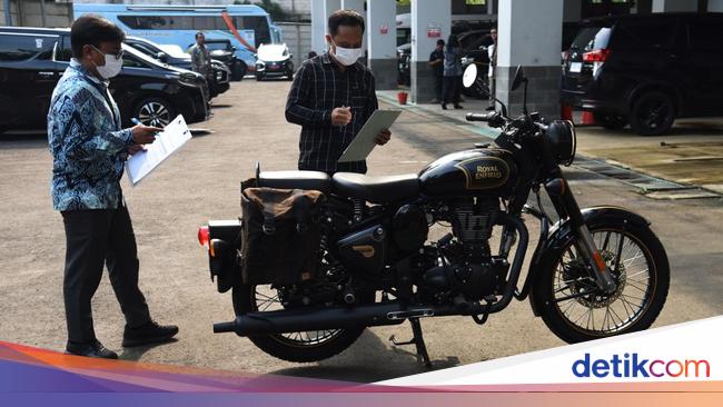 Potret Moge RK yang Disita Dibawa ke Rupbasan KPK