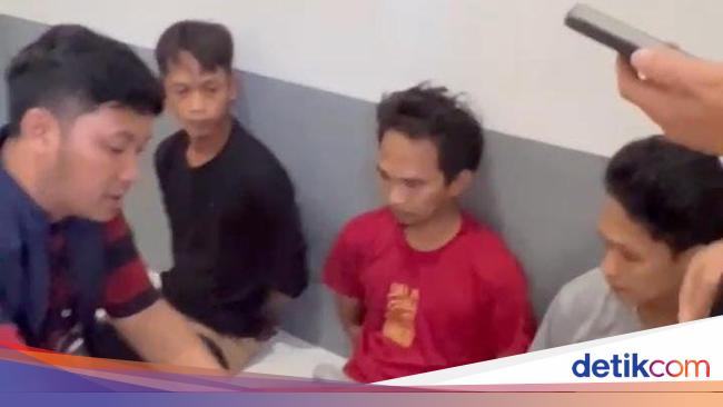 Detik-detik Penangkapan 3 Pembuat Video Hoaks Motor Murah Gubernur Khofifah Detik-detik Penangkapan 3 Pembuat Video Hoaks Motor Murah Gubernur Khofifah