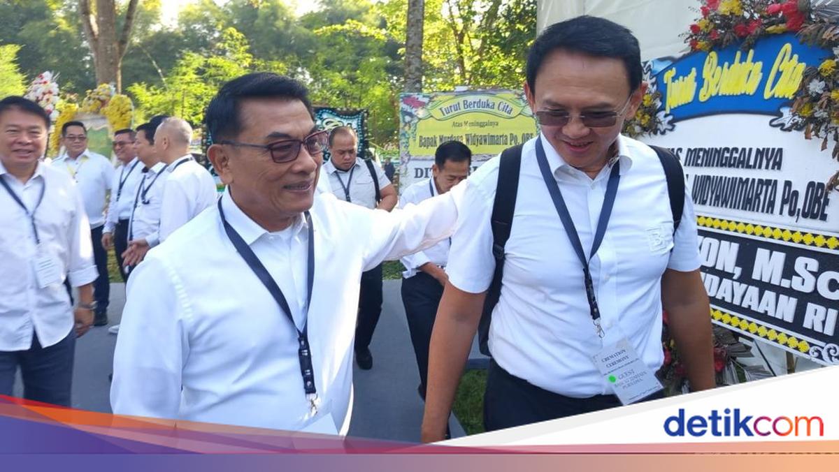 Ahok-Moeldoko Melayat Kremasi Murdaya Poo di Bukit Dagi Candi Borobudur