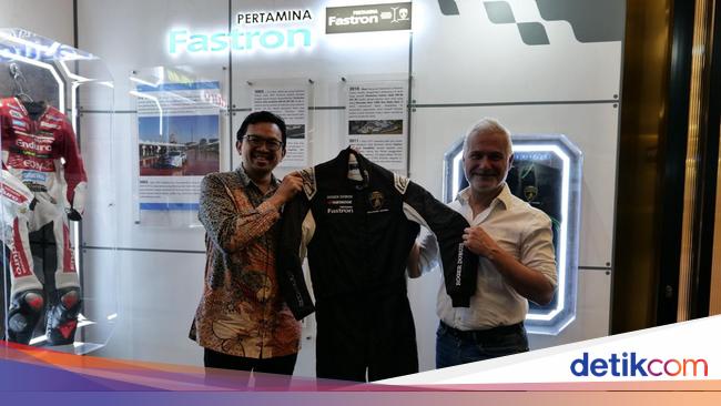 Lamborghini Squadra Corse Hadiahkan Racing Suit ke Pertamina Lubricants