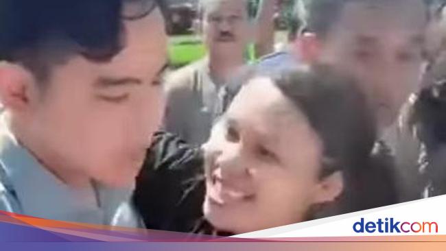 Aksi Nekat Emak-emak Kupang Nyeruduk Cium Gibran hingga Dihalau Paspampres