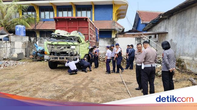 Sopir Truk Penabrak Angkot di Purworejo Meninggal, Statusnya Belum Tersangka