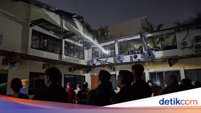 Gedung PT Lonsum di Palembang Terbakar, Api Diduga Berasal dari AC