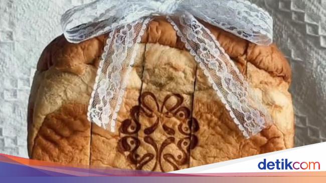 Kreatif! Undangan Pernikahan Pakai Roti yang Bisa Dimakan